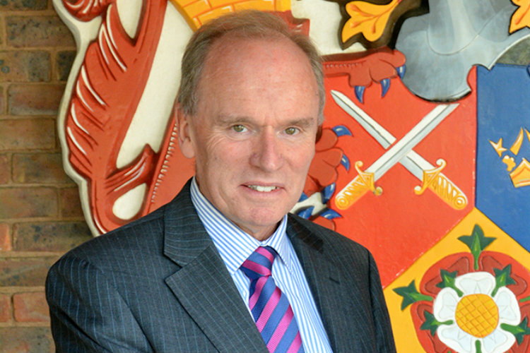 People news: Long-standing chief announces retirement | Local ...
