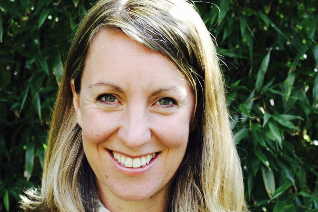 Eve Holt's Instagram, Twitter & Facebook on IDCrawl