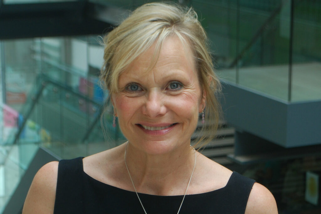 Sue Cook's Instagram, Twitter & Facebook on IDCrawl