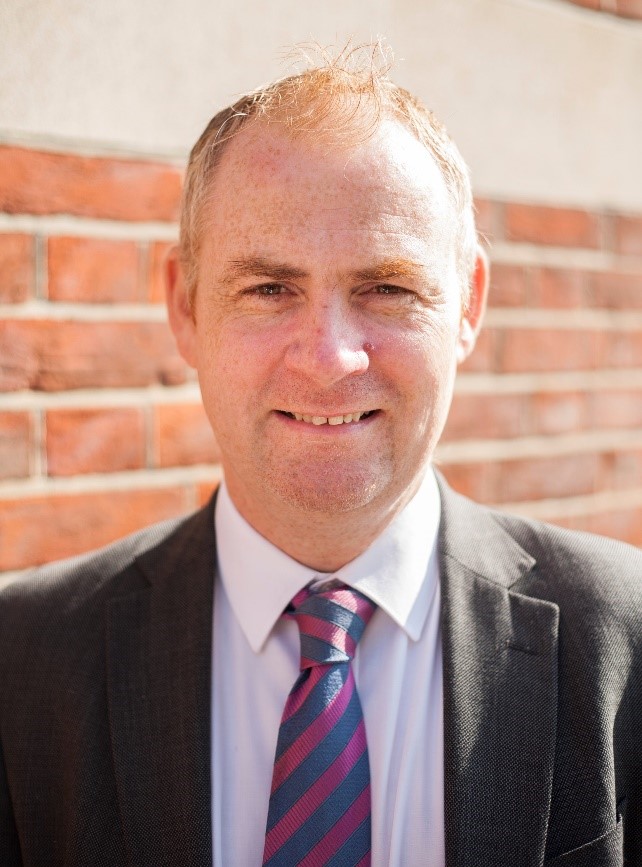 Barry Scarr's Instagram, Twitter & Facebook on IDCrawl