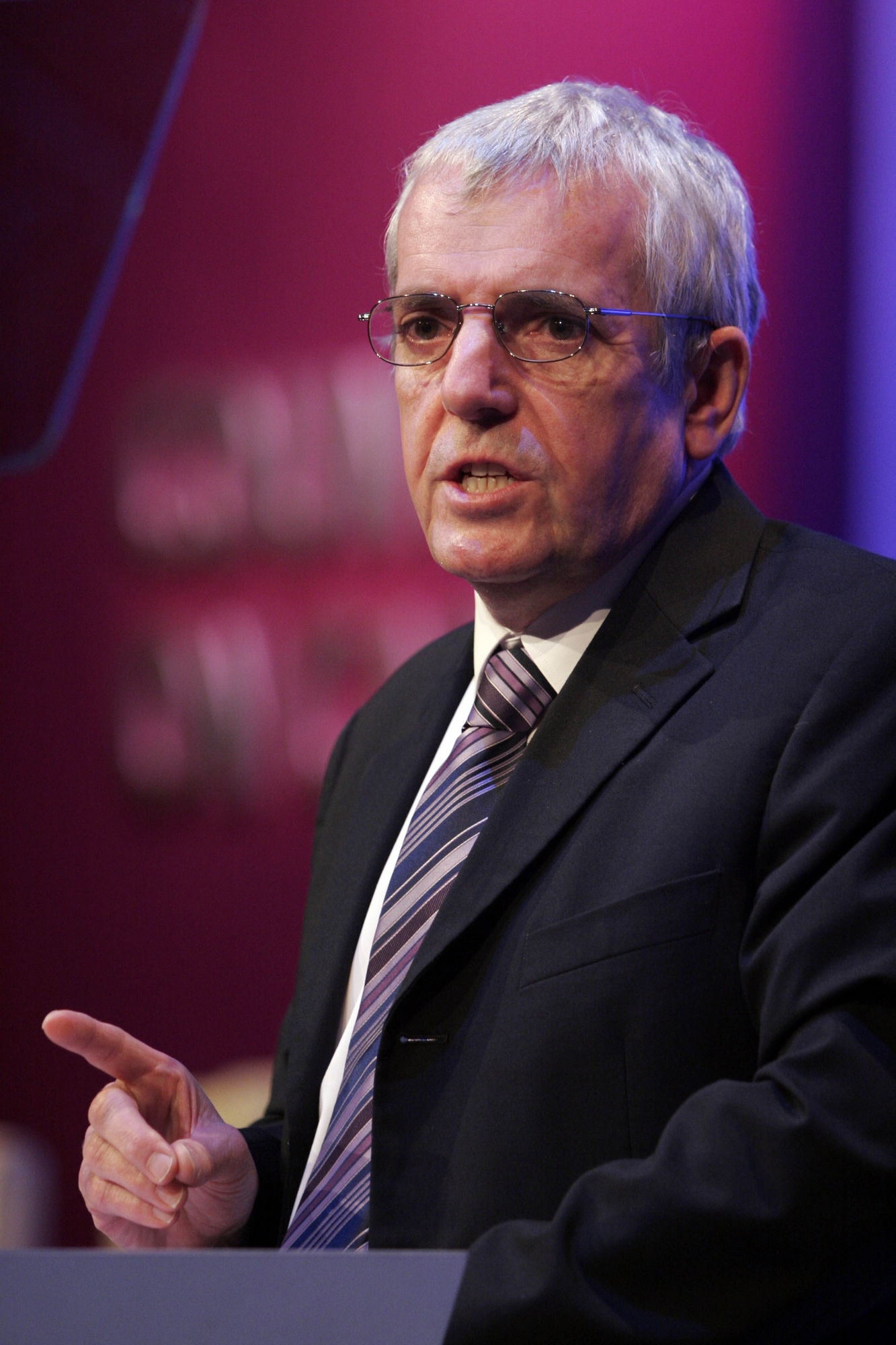 Pay increment freezes challenged | Nursing Times