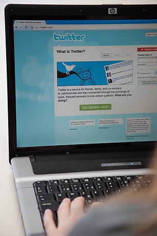 How can nurses use social media responsibly? | Nursing Times