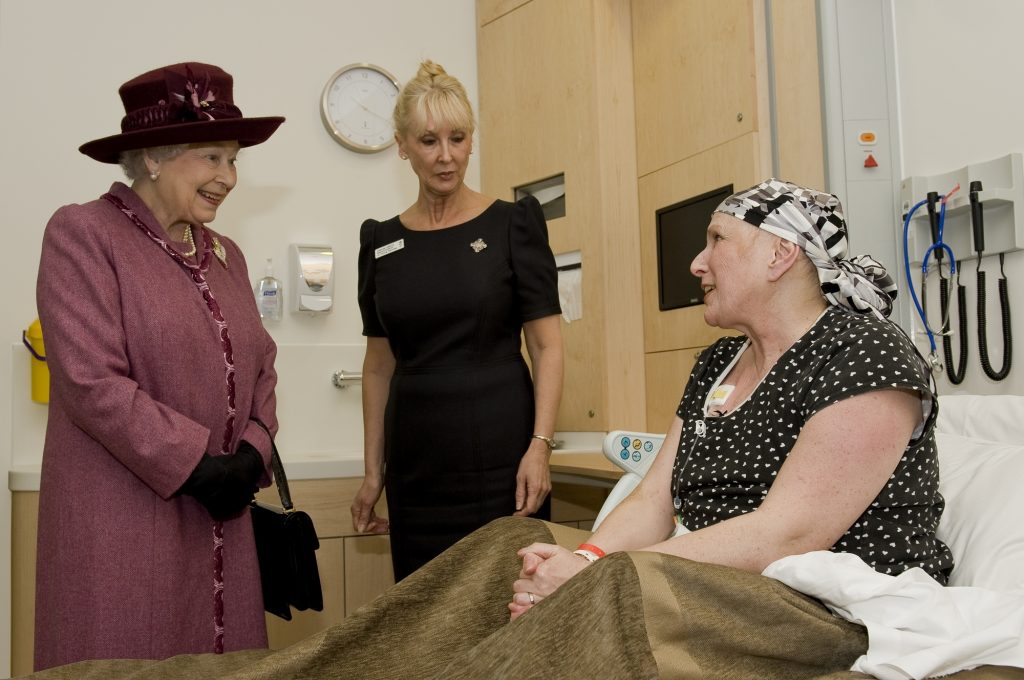 Queen meets nurses at new cancer centre | Nursing Times
