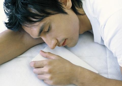 Interrupted sleep 'may impair memory' | Nursing Times