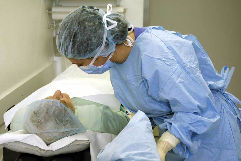 Peri-operative care for people with dementia: challenges and solutions ...