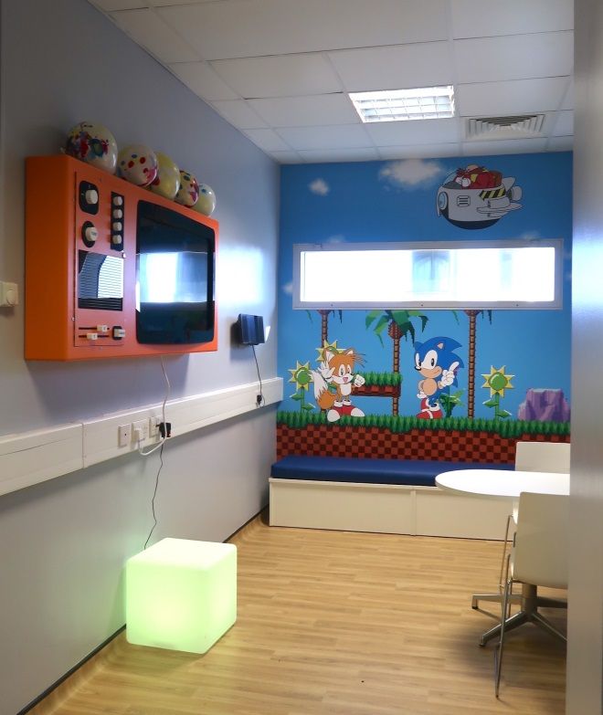 Hospital opens new retro game space for teen patients | Nursing Times