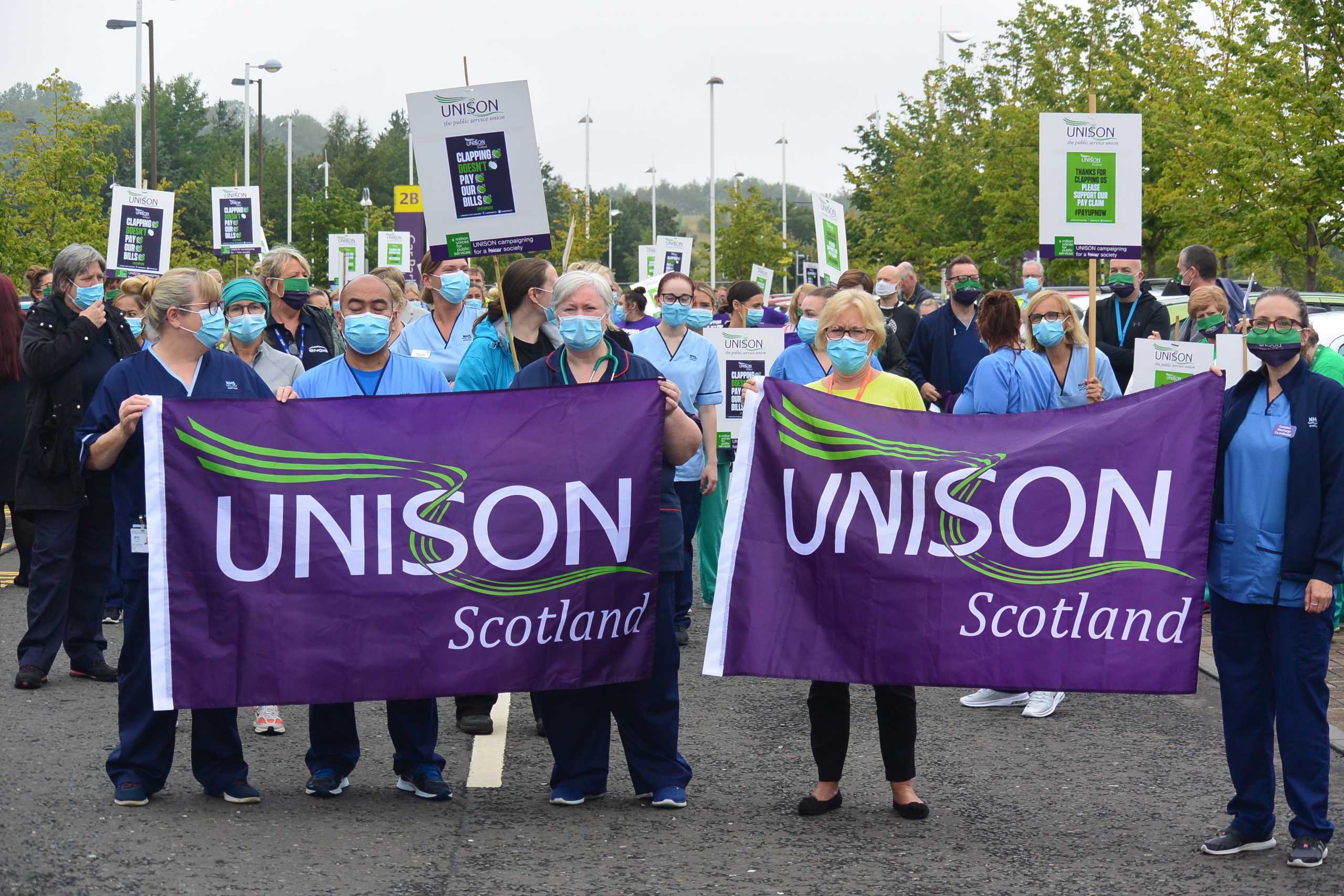Largest NHS union advises members in Scotland to accept 4% pay deal ...