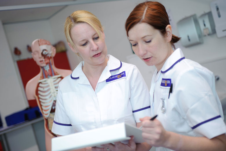 Exploring the use of pre-briefing and debriefing in educational ...
