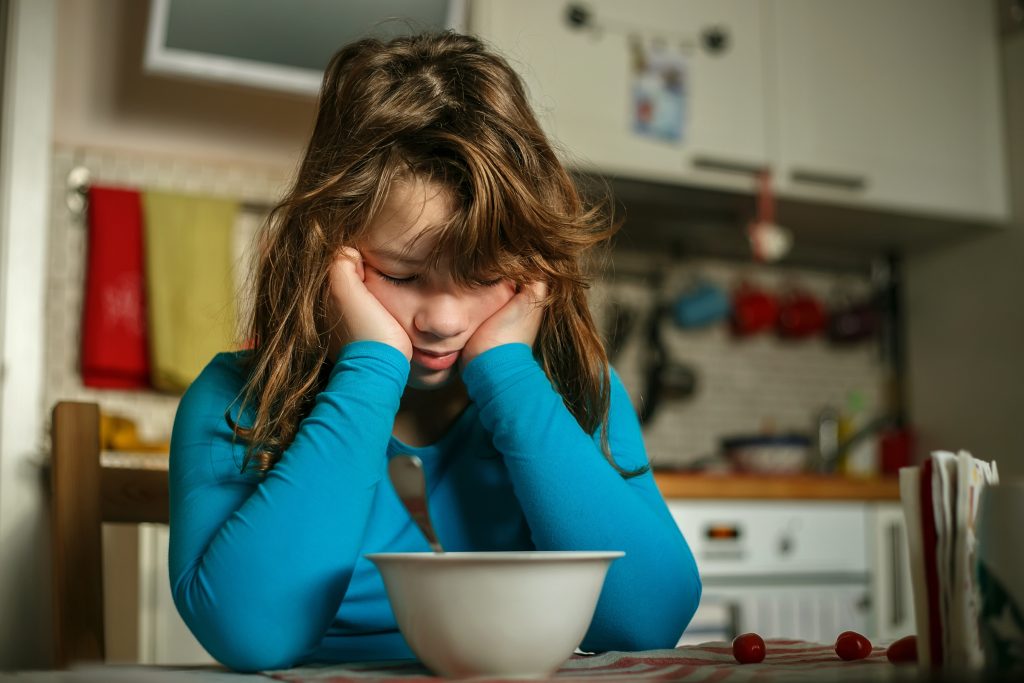 'Harrowing': School nurses warn of children stealing food to feed ...
