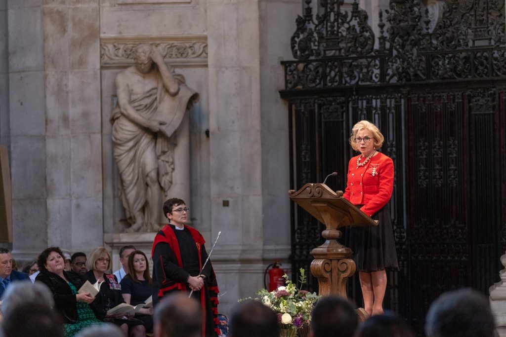 St Paul’s hosts tribute to Florence Nightingale and nurses of today ...